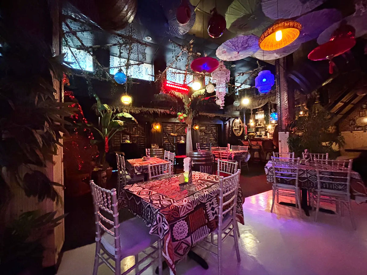 Tiki Bar: Red Lei Lounge - at The Red Gill Bistro | mytiki.life