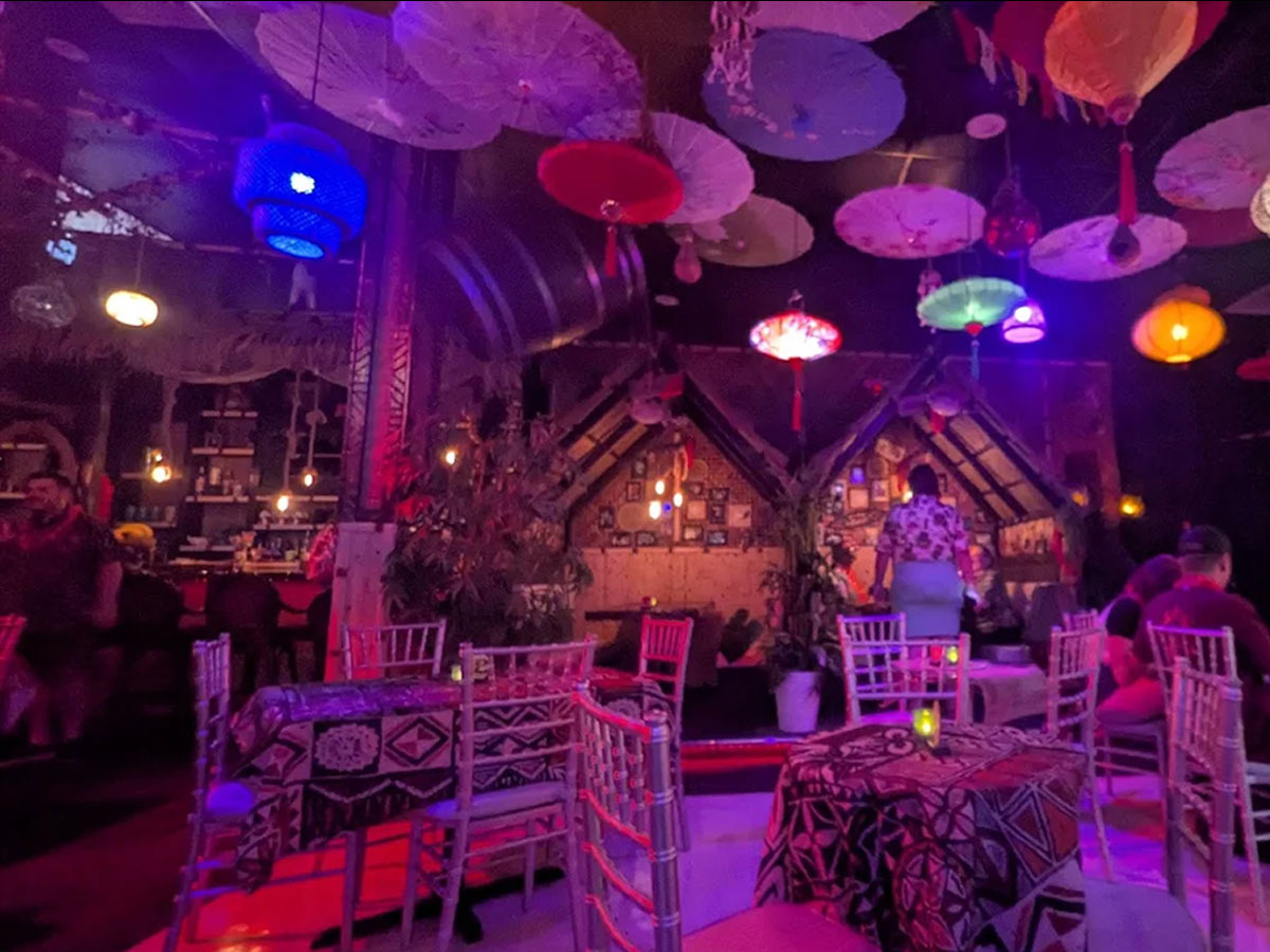 Tiki Bar: Red Lei Lounge - at The Red Gill Bistro | mytiki.life