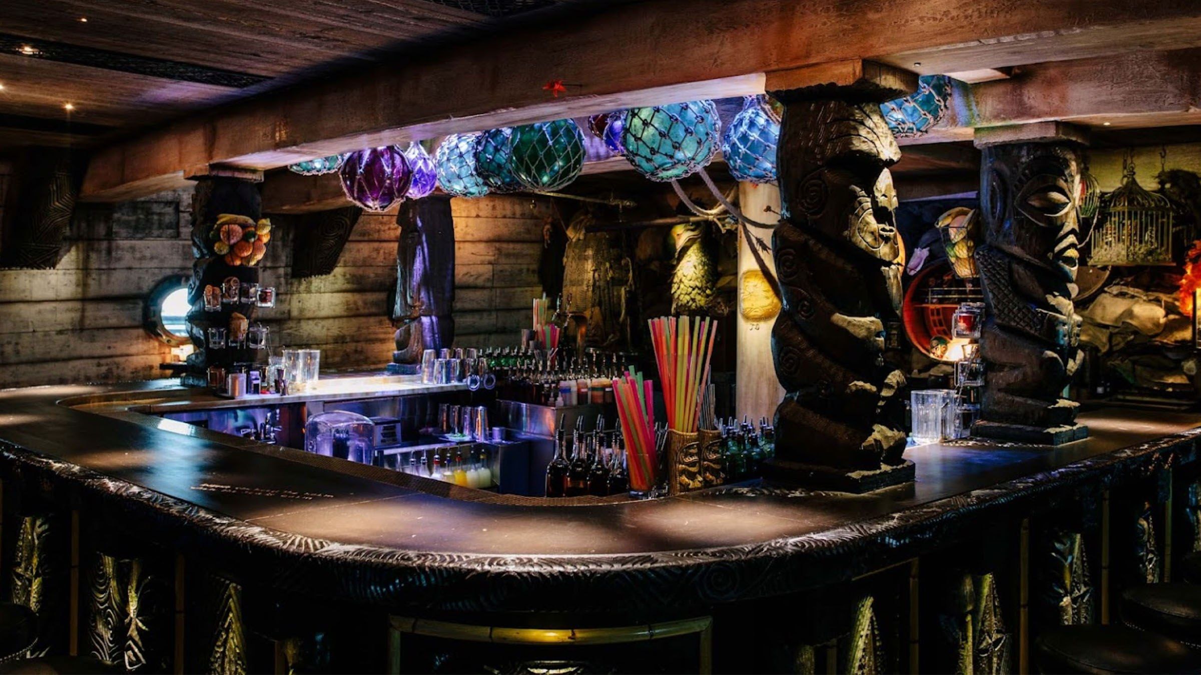 Tiki Bar: UnderTow - Gilbert | mytiki.life